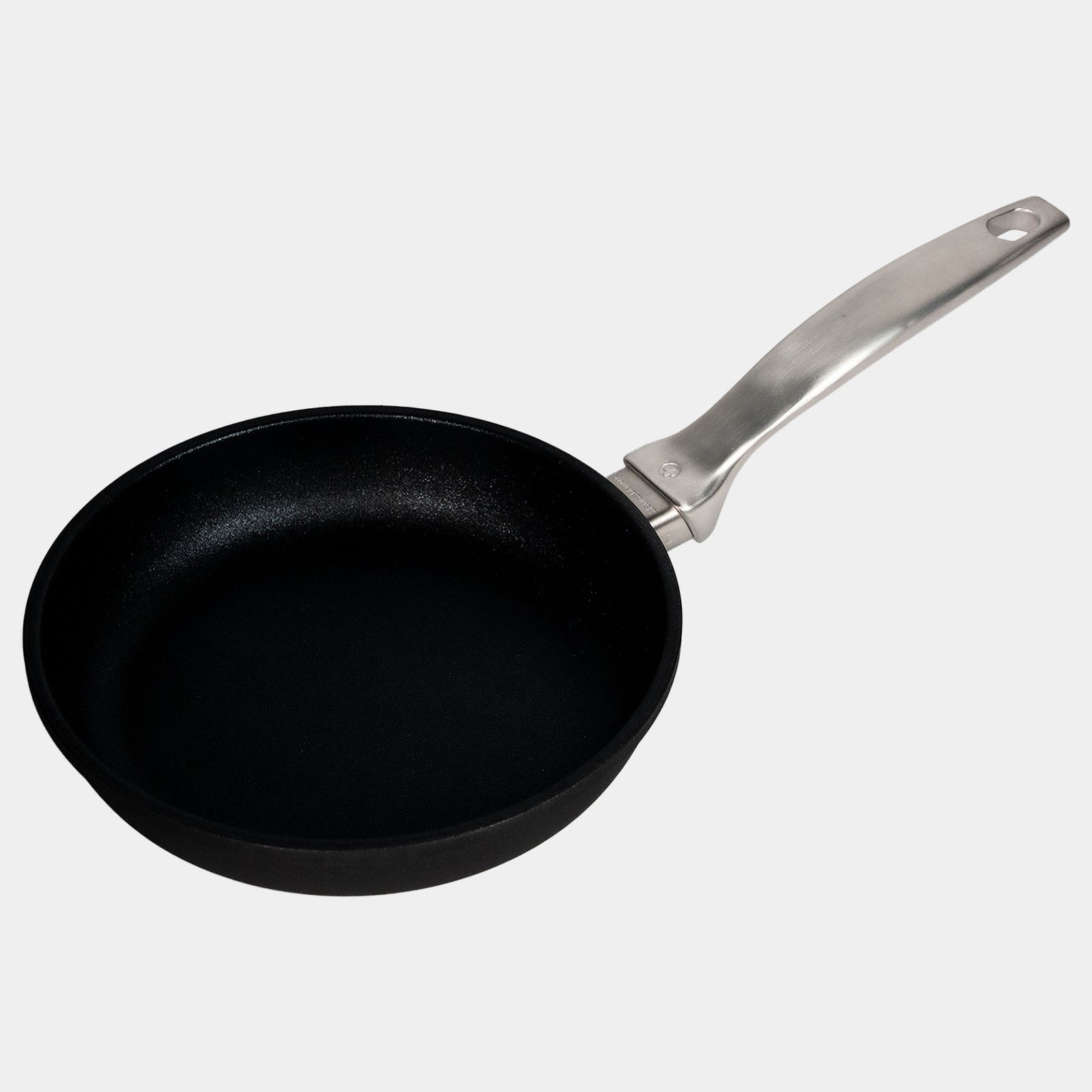 CXD | PFAS-Free Nonstick Cookware | Swiss Diamond
